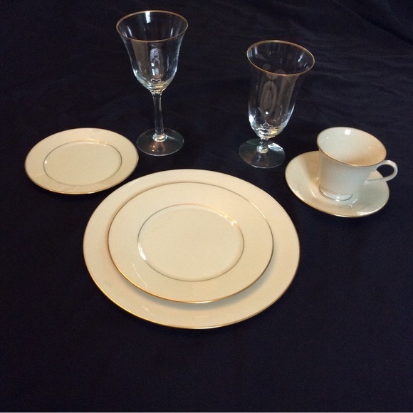 Lenox | Dining | Lenox Hayworth Fine China Gold Rim 5pc Place Setting ...